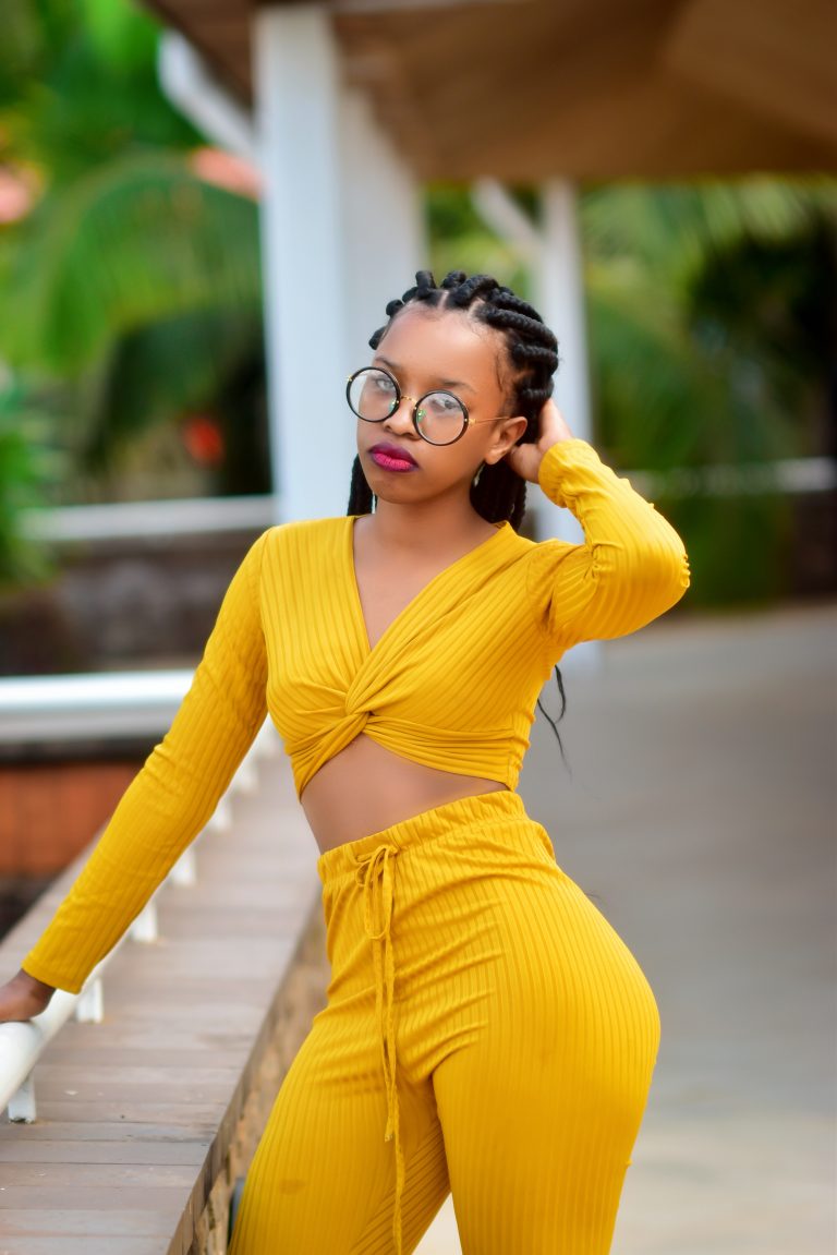 10 Unisex Colours You Can Wear - HoneyDrops